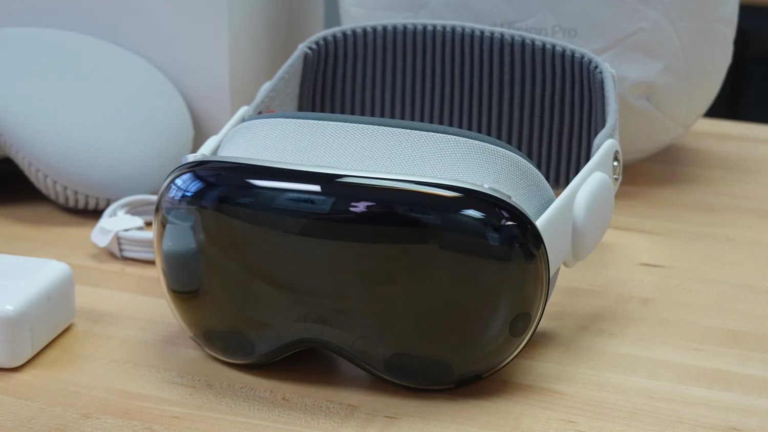 苹果表示 Vision Pro 与蓝牙鼠标不兼容 Vrcoast带你玩转vr国内vr虚拟现实新闻门户网站为您提供vr虚拟现实等新闻咨询。